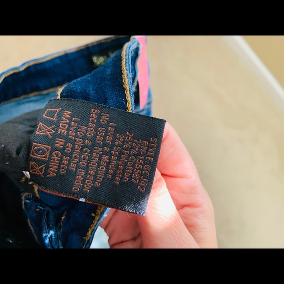 Emme Jordan | Jeans | Trendy Deep Blue Jeans With Ripped Pattern Size 5 ...